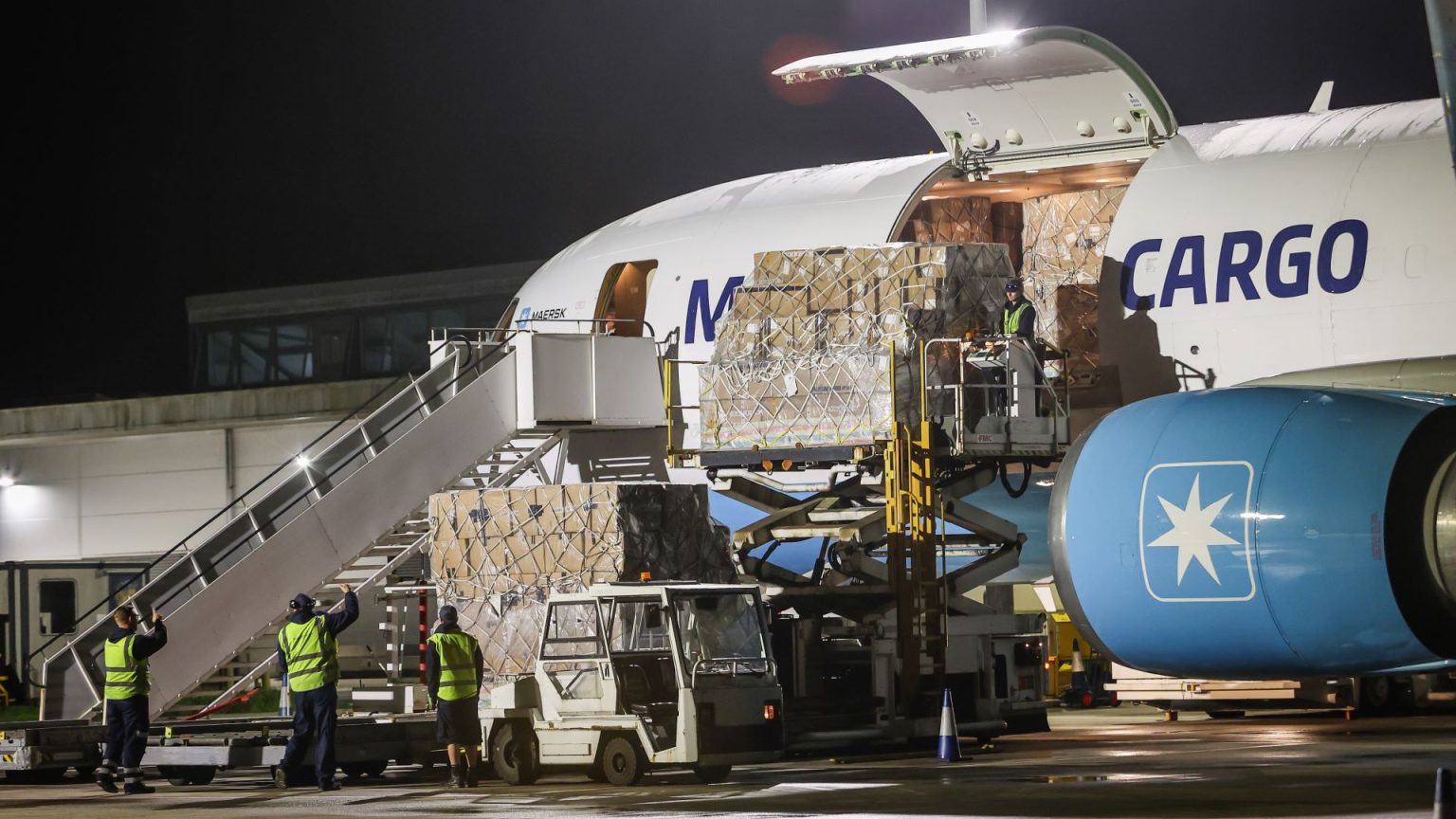 Cargo Flight – Dwisesa